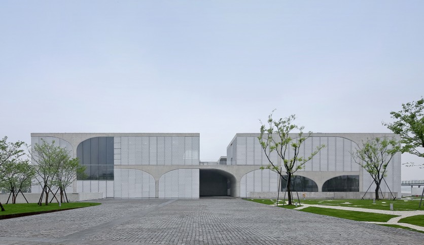 Shanghai's Largest Art Gallery Is Built on a Former Shipping Yard ...