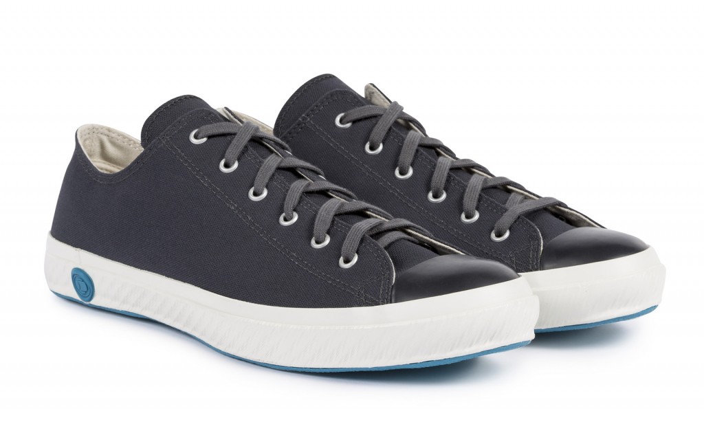 These Japanese Trainers Are the Go-Everywhere, Do-Anything Kicks You ...