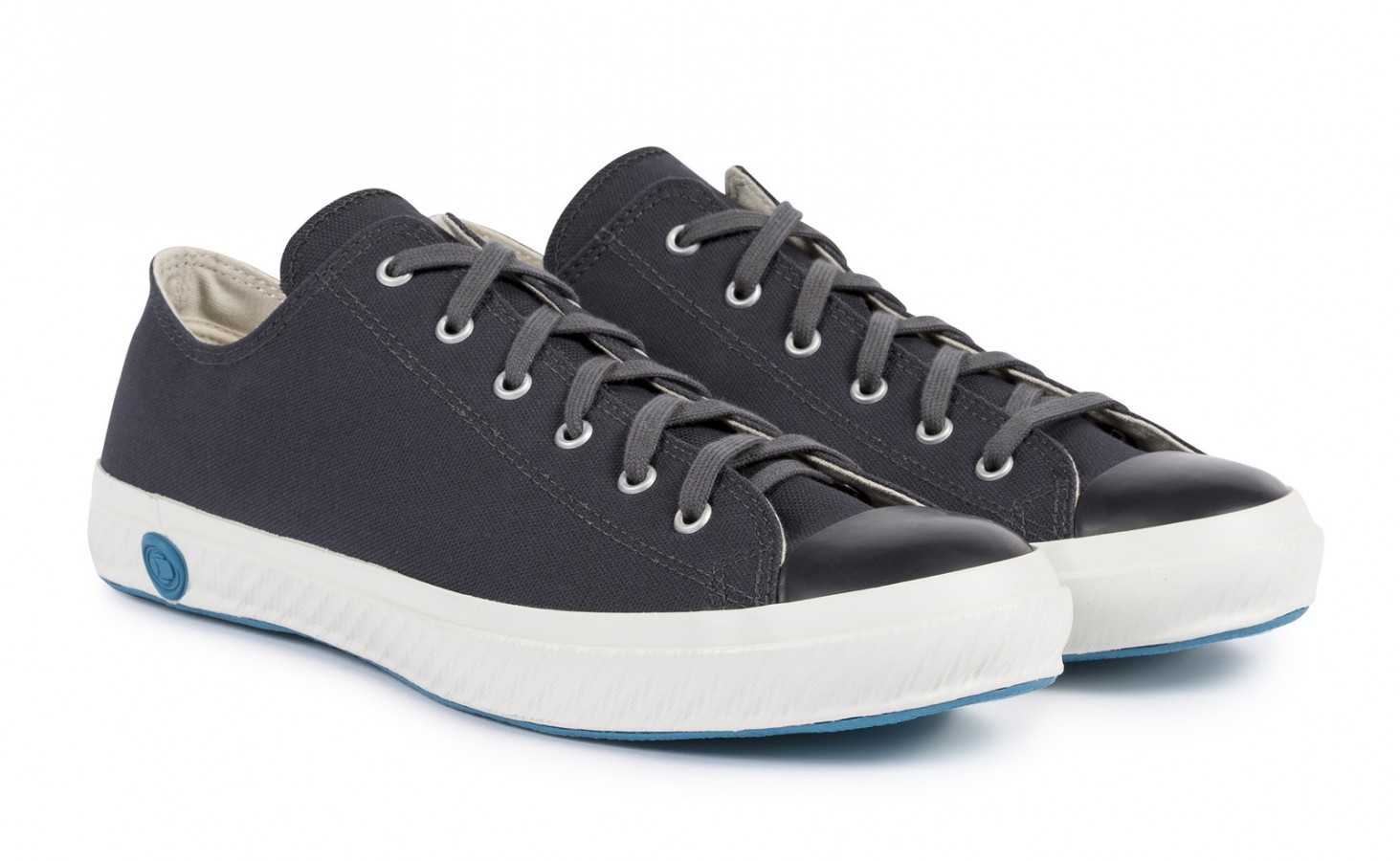 These Japanese Trainers Are the Go-Everywhere, Do-Anything Kicks You ...