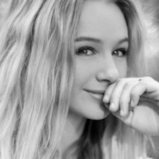 The Rise and Rise of Emily VanCamp | Sharp Magazine