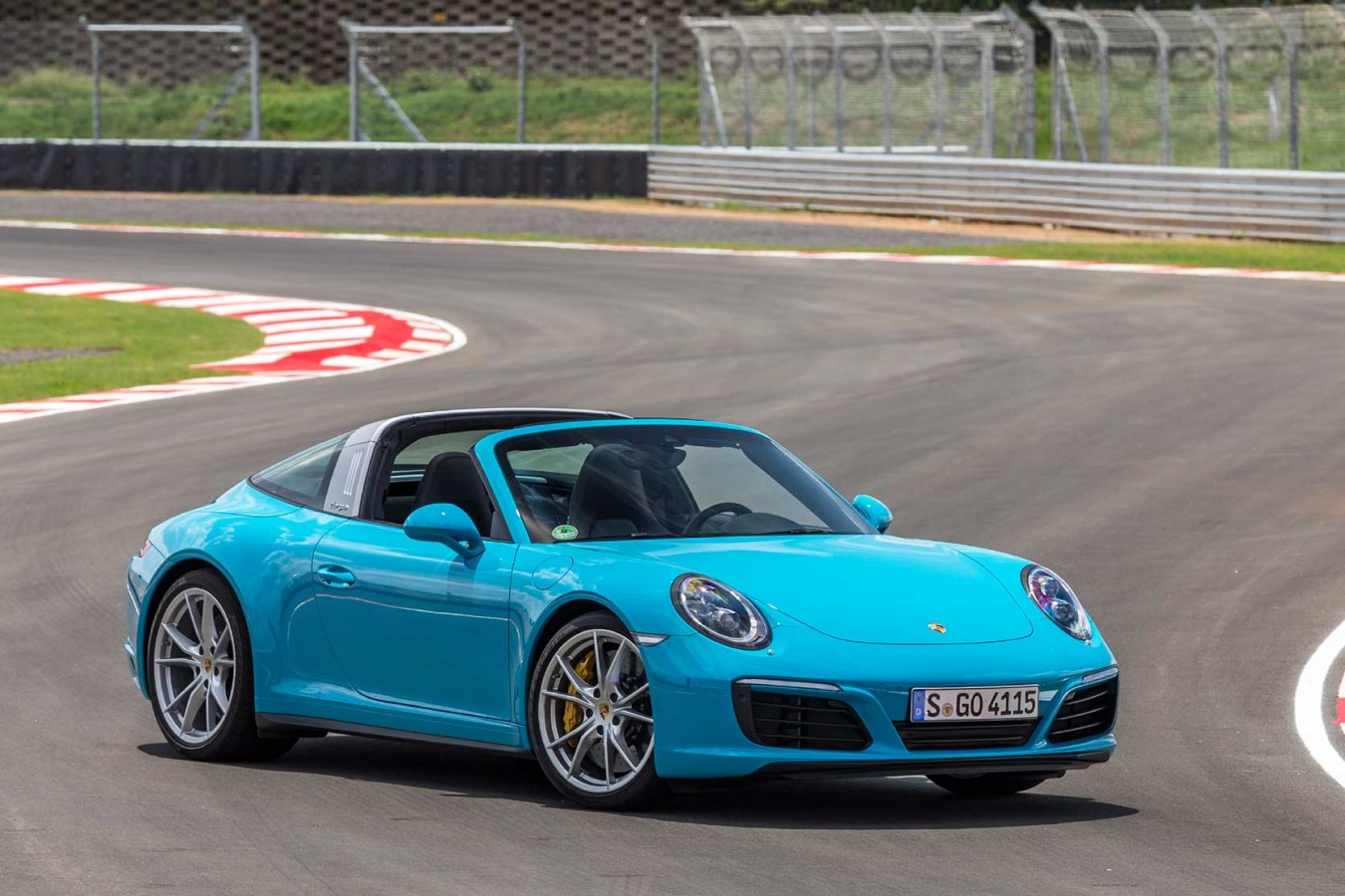 Why Are People Still Obsessed With the Porsche 911? - Sharp Magazine