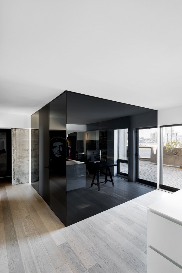 Take a Look Inside Habitat 67's Newly Renovated Penthouse Apartment ...