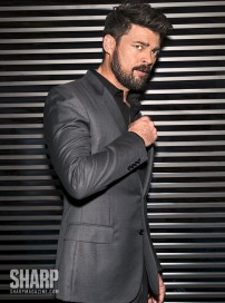 Let Karl Urban Show You How to Dress for Success this Fall - Sharp Magazine