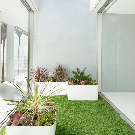 This Epic South Korean Mansion Blends Modern Lines with Traditional ...