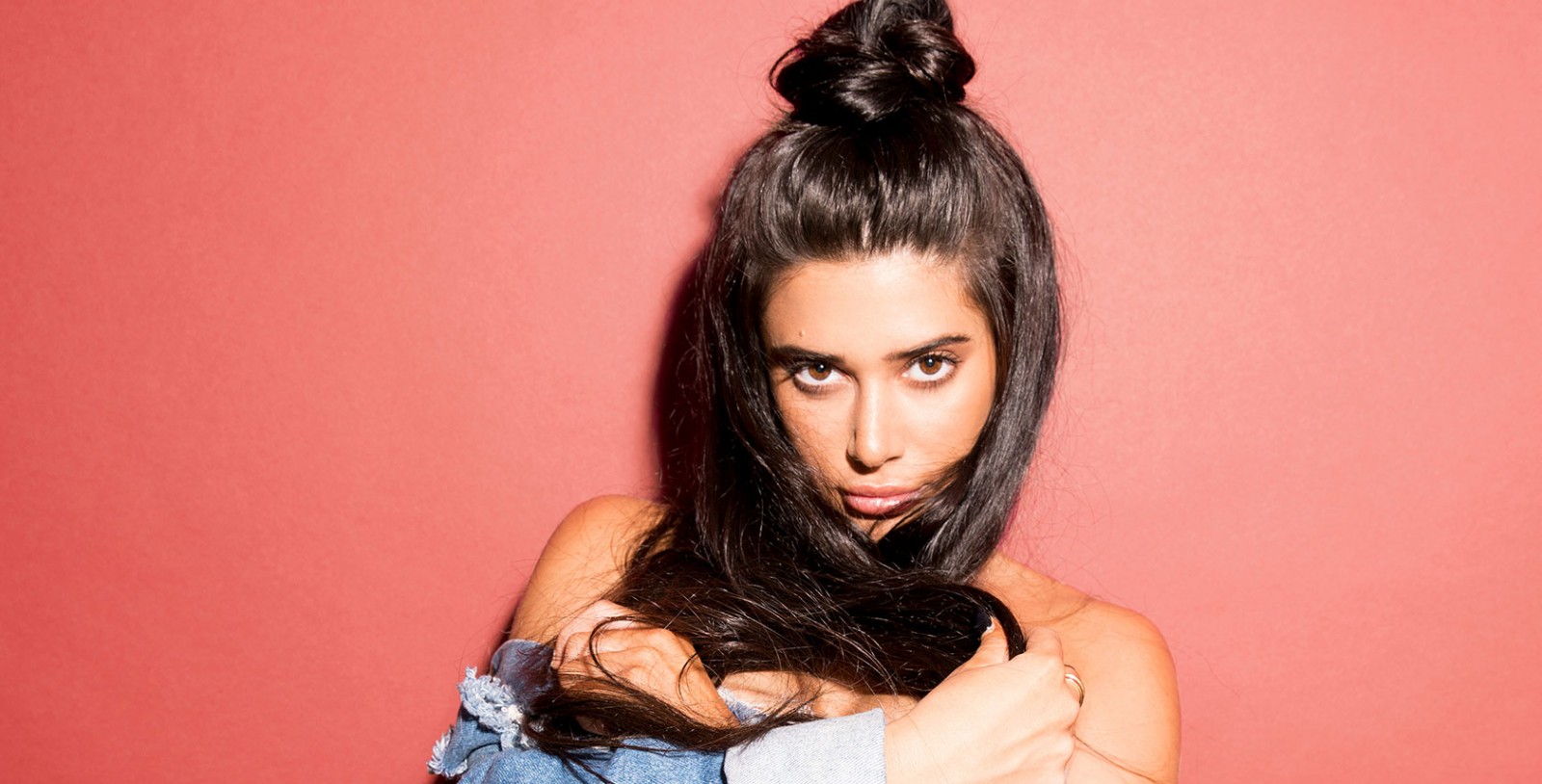 Symon Is Ready to Conquer the Airwaves - Sharp Magazine