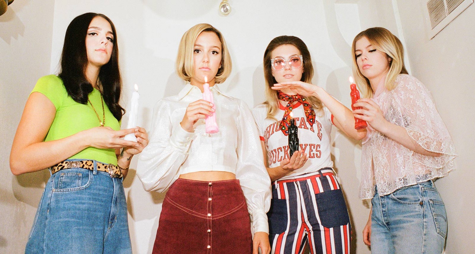 The Beaches on Being a Rock Band in 2017, Lame Pickup Attempts, and ...