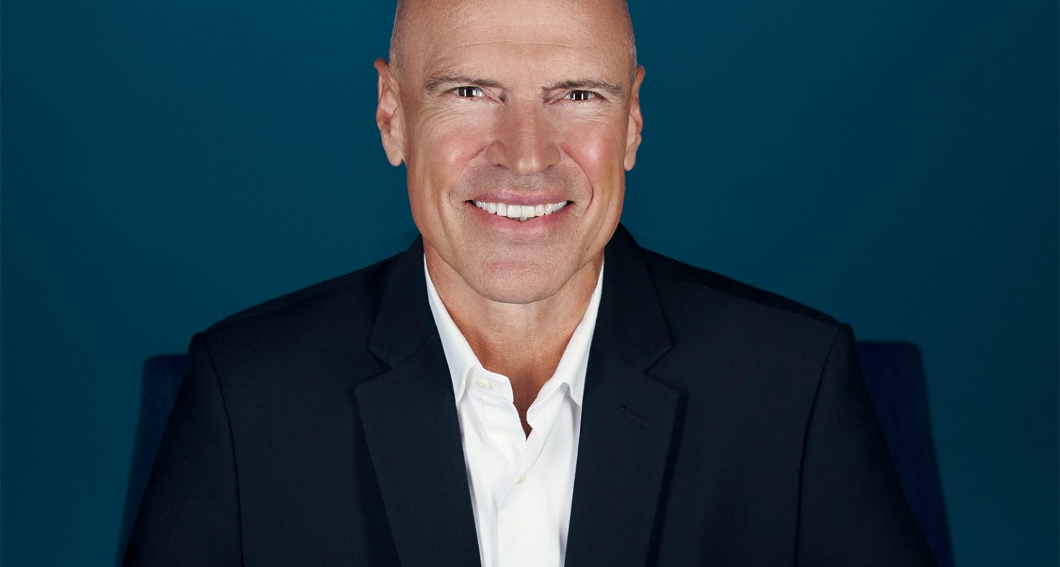 Hockey Legend Mark Messier on His New Memoir 'No One Wins Alone'