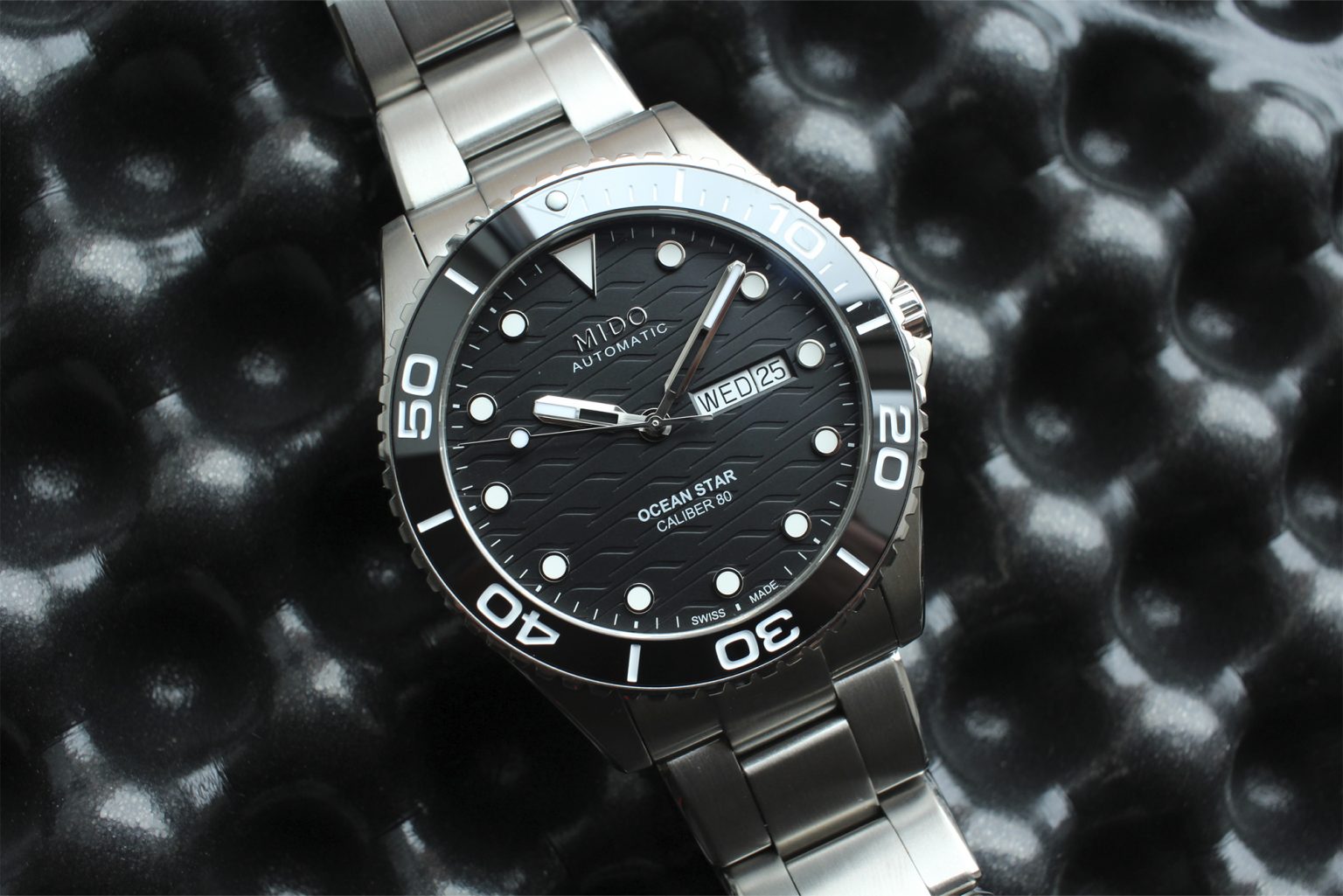 16 Watches That Weigh Practically Nothing At All - Sharp Magazine