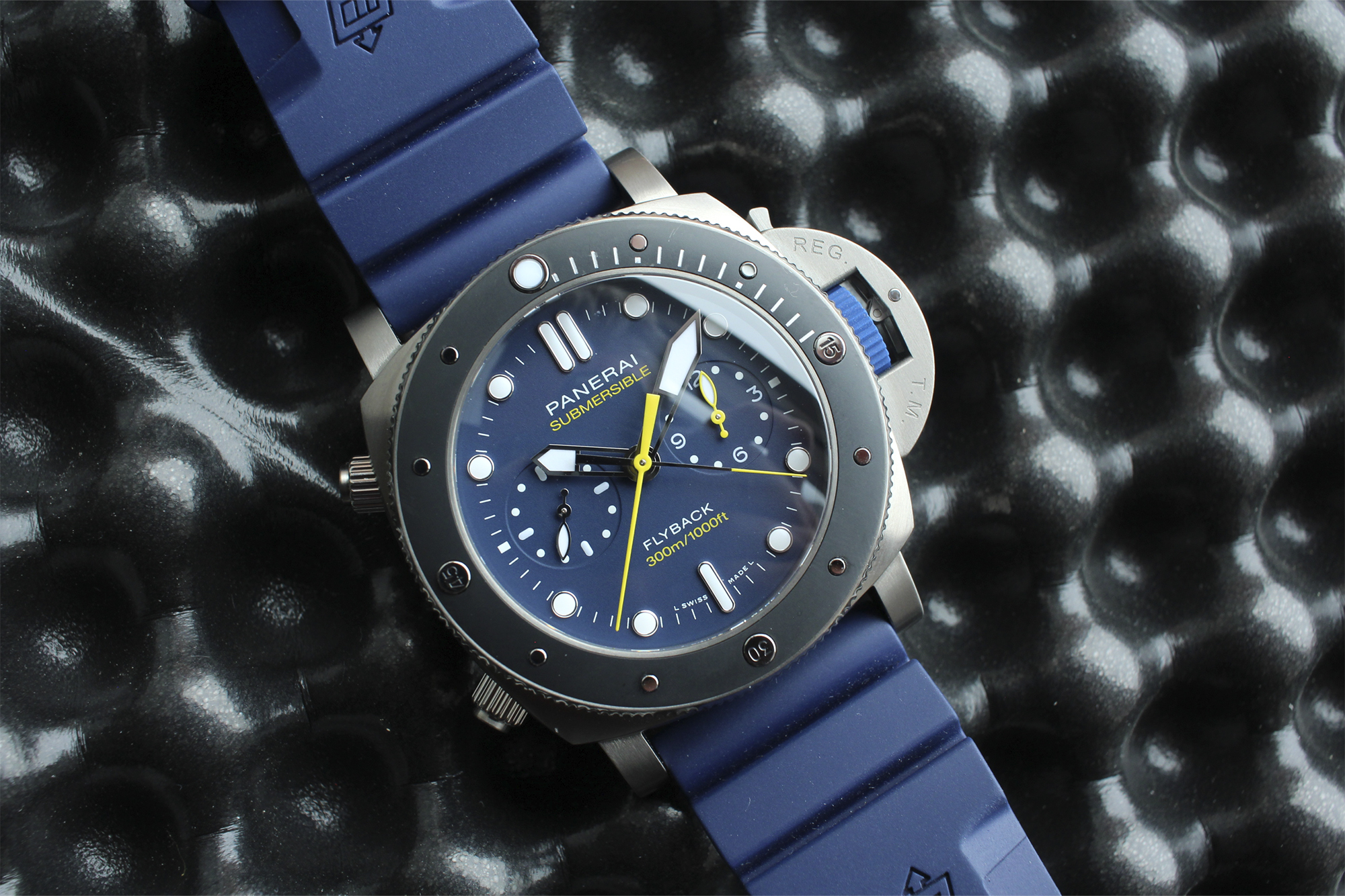 16 Watches That Weigh Practically Nothing At All - Sharp Magazine