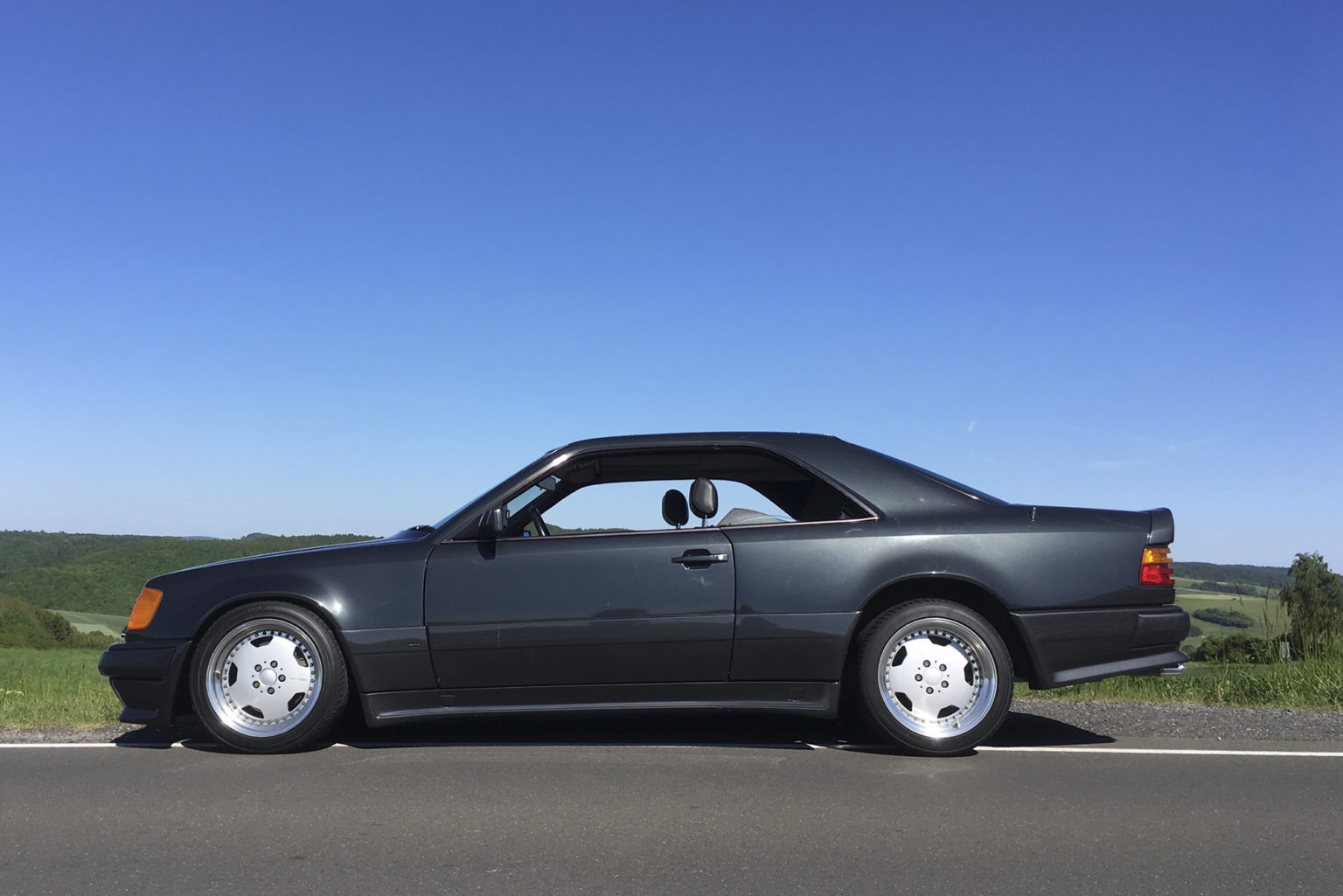 Driving the Legendary 1988 Mercedes-Benz 300CE AMG