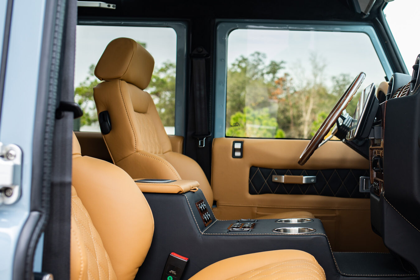 Interview: Restomod Powerhouse ECD on Their Tesla-Powered Defender EVs ...