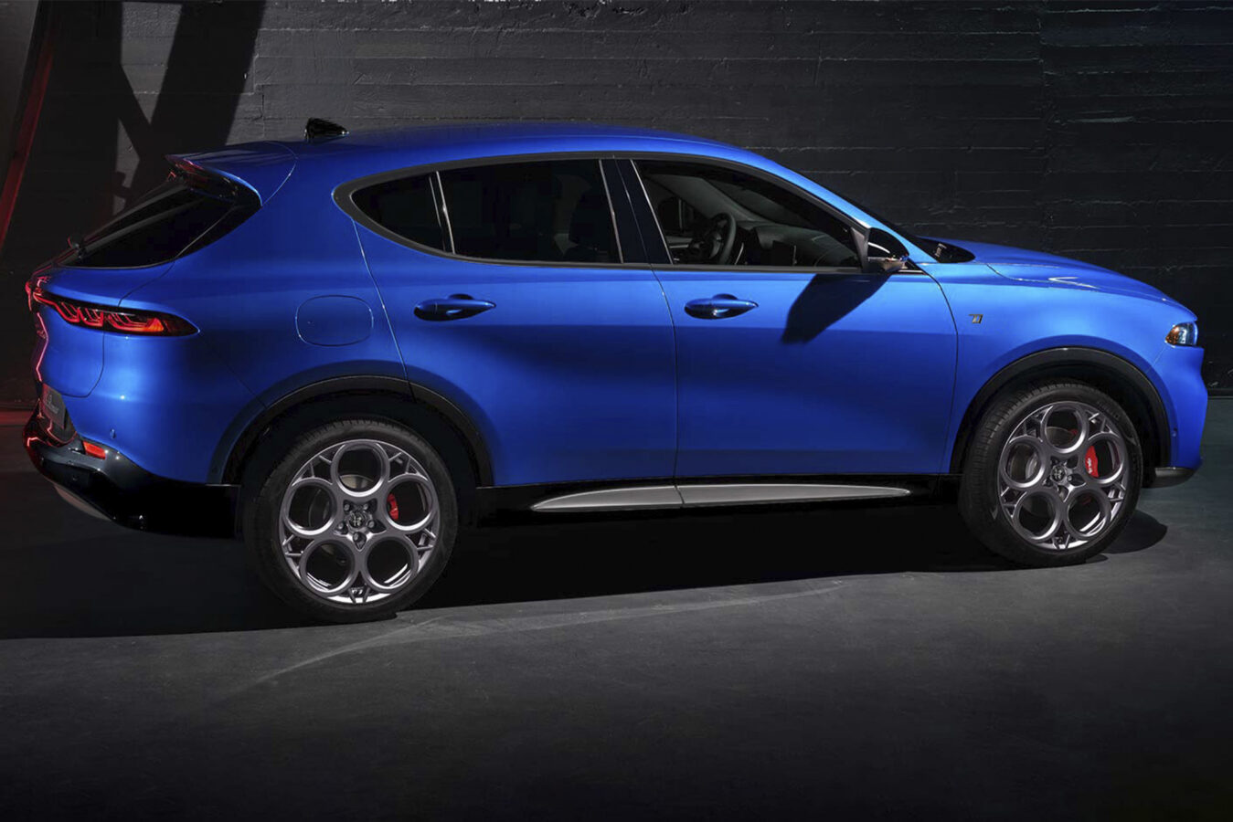 Alfa Romeo Tonale: Italian Passion in a Compact Package - Sharp Magazine