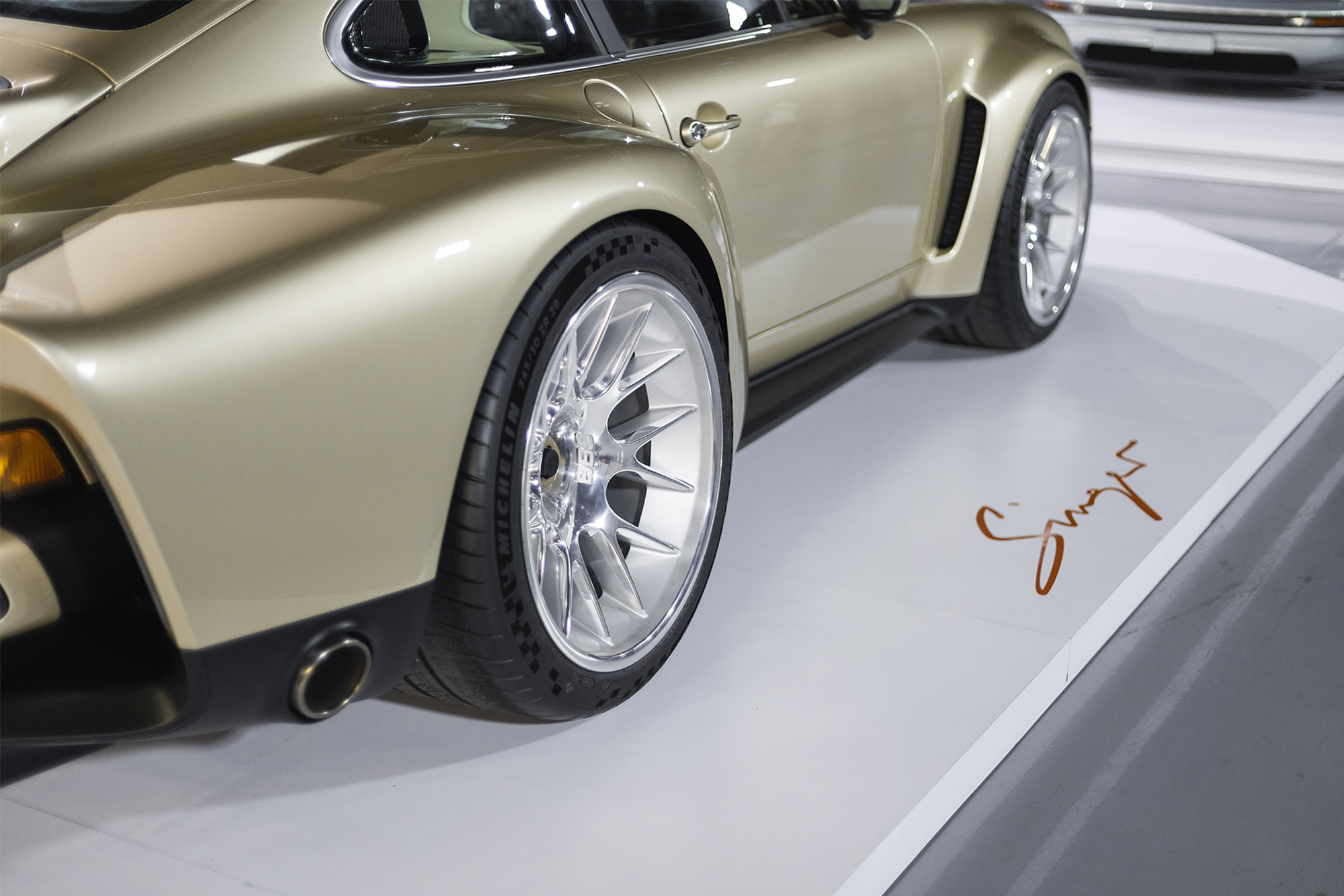 The Ultimate Vintage 911: $3-Million Porsche Reimagined by Singer Makes ...