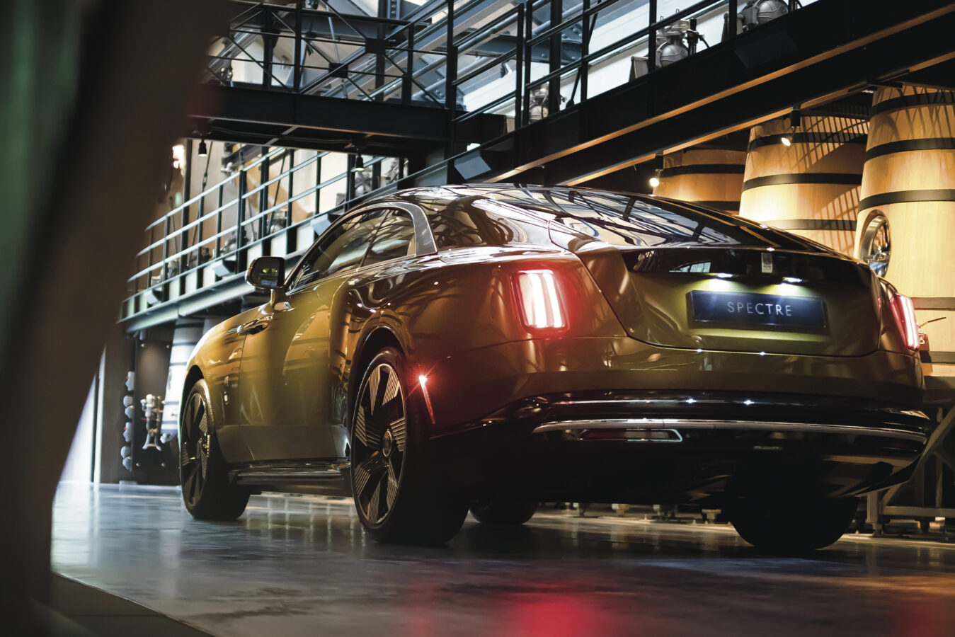 Driving the All-Electric Rolls-Royce Spectre - Sharp Magazine