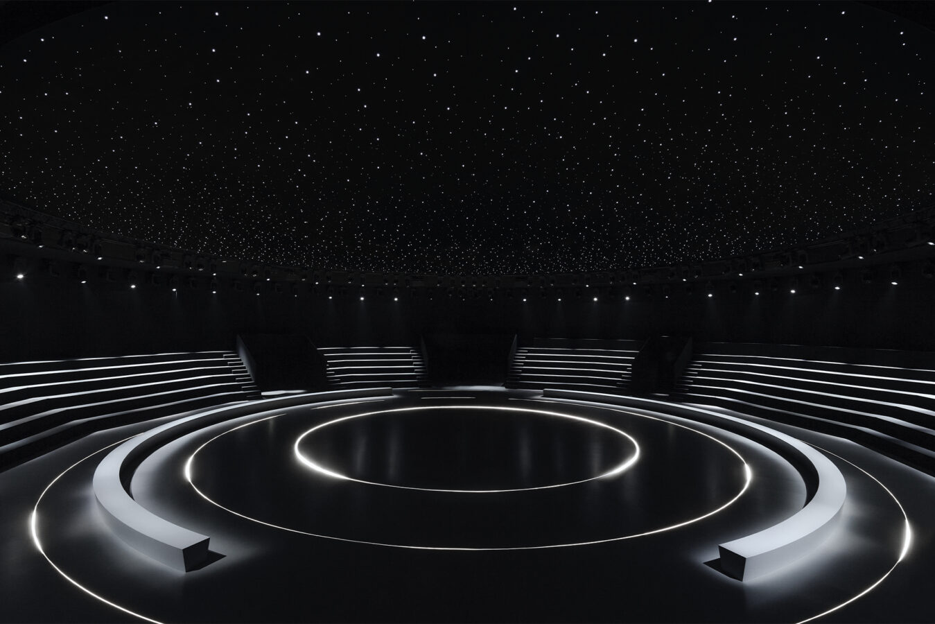 Double-Header: Ready-To-Wear & Couture at Dior Men's FW24 - Sharp Magazine