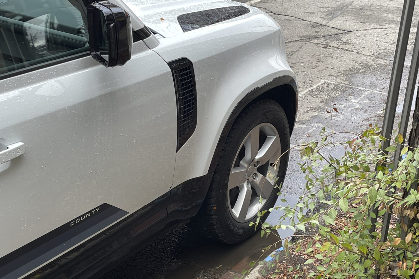 SHARP Drives: Revised 2024 Defender Defends Its Crown - Sharp Magazine