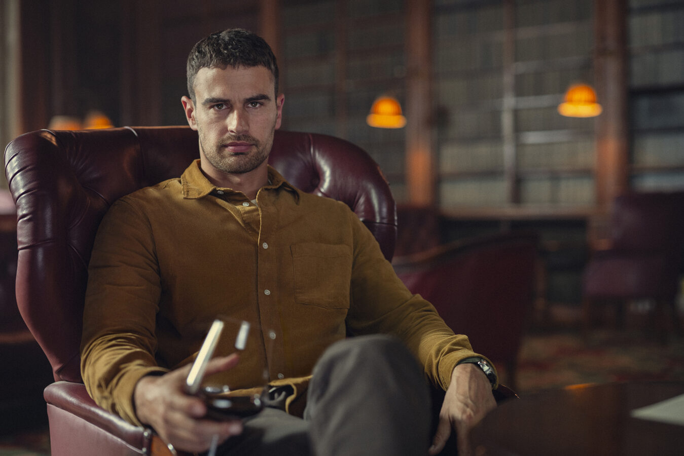 Theo James Talks 'The Gentlemen', Royals, Comedy, & Career - Sharp Magazine