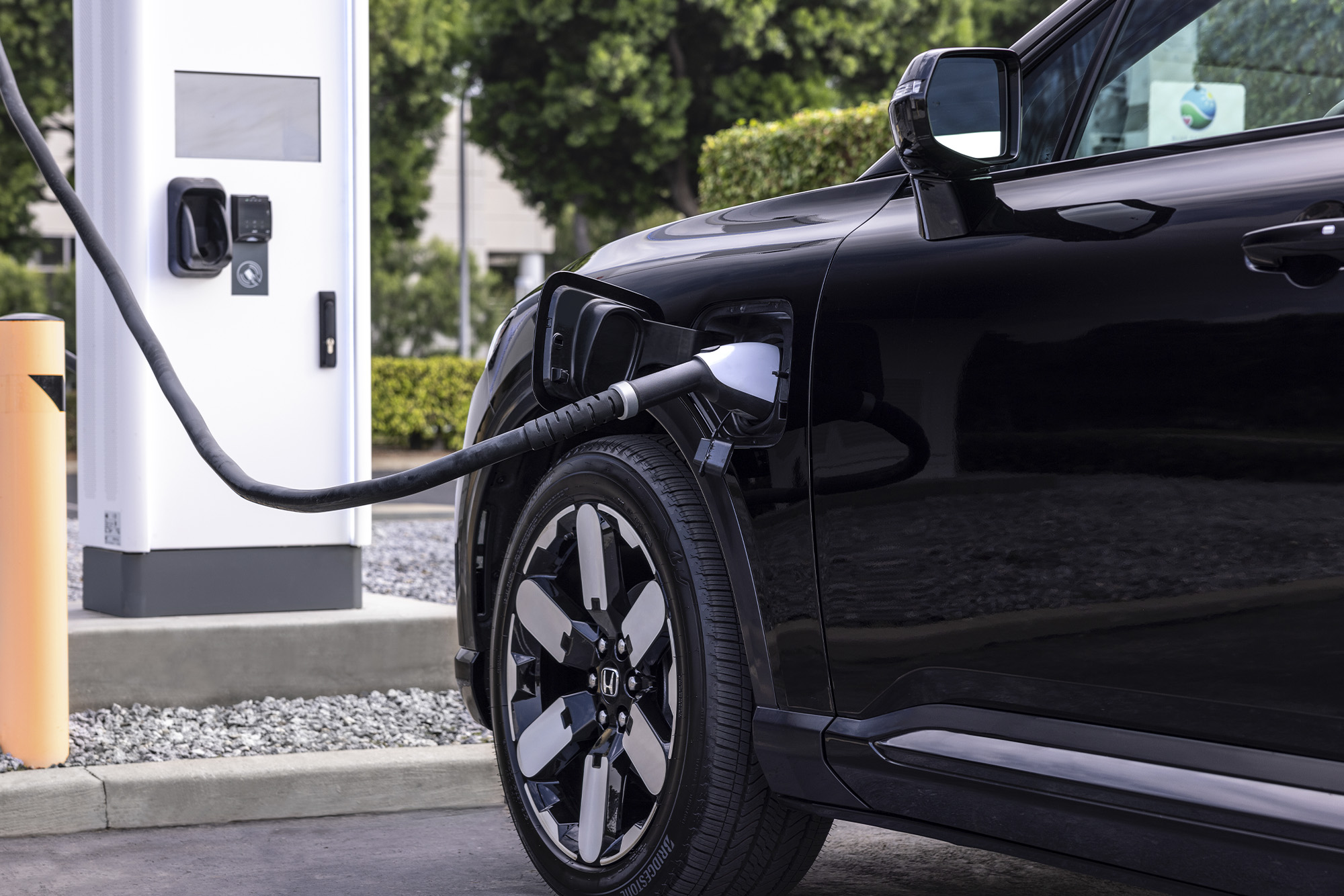 SHARP Drives: An Electric Acura Crossover Made for Back Roads - Sharp ...