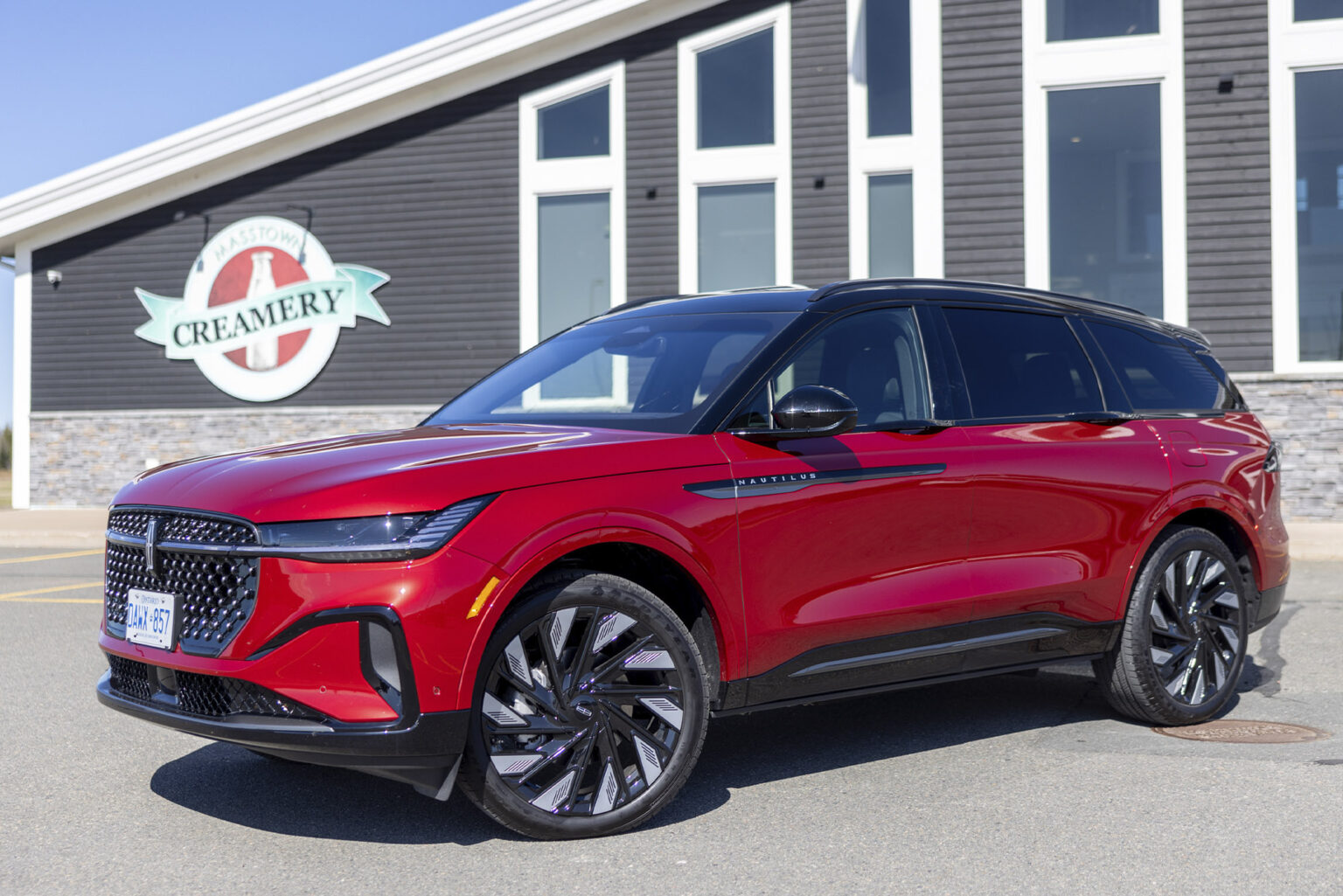 SHARP Drives: The Screen-o-licious 2024 Lincoln Nautilus SUV - Sharp ...