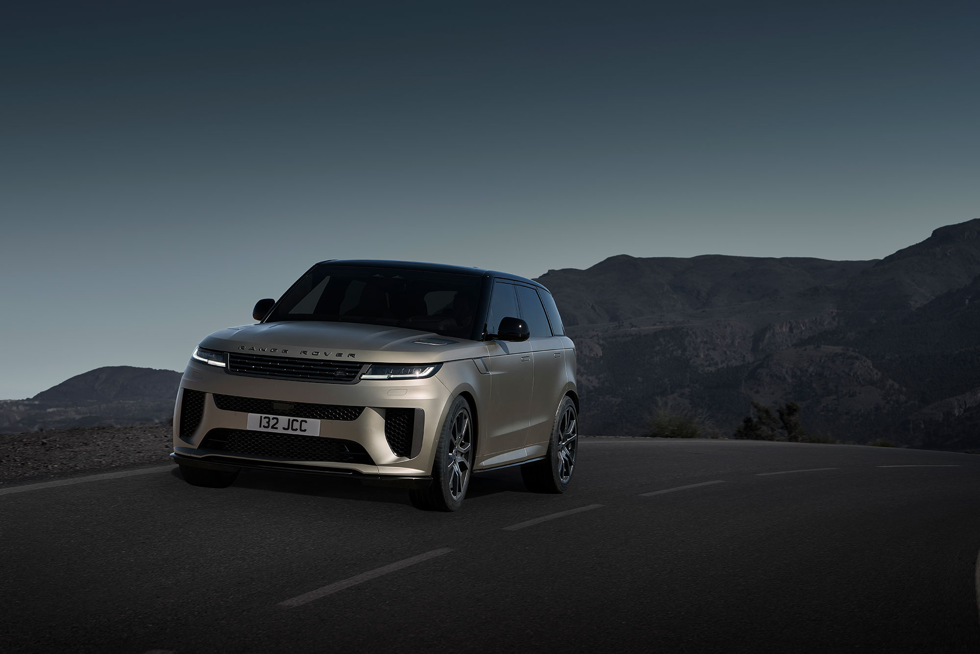 2025 Range Rover Sport SV: Grace Under Pressure - Sharp Magazine