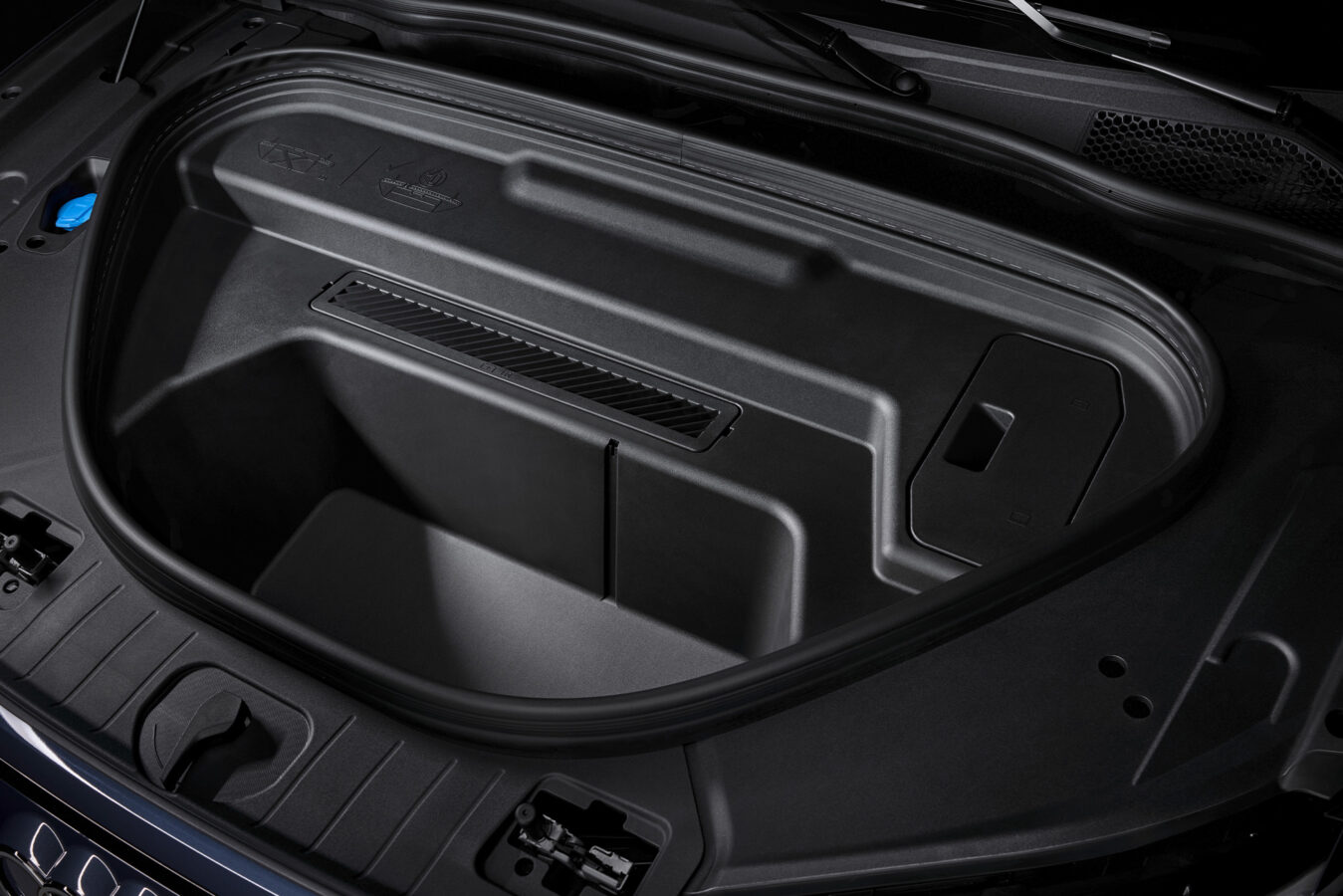 SHARP Drives: 3 Best Electric SUVs Coming to the Market - Sharp Magazine