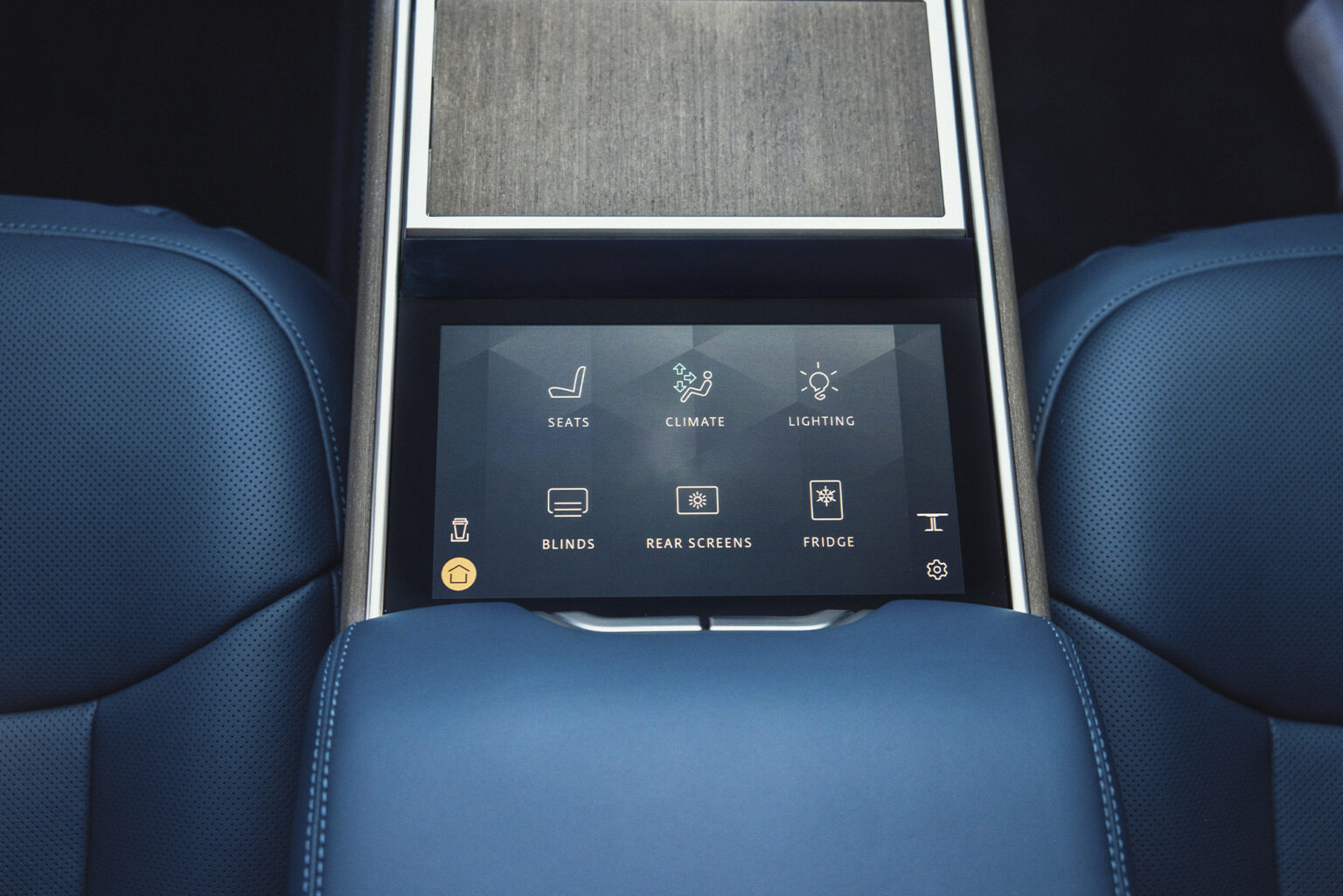 Here's All You Need To Know About the Range Rover SV Arete - Sharp Magazine