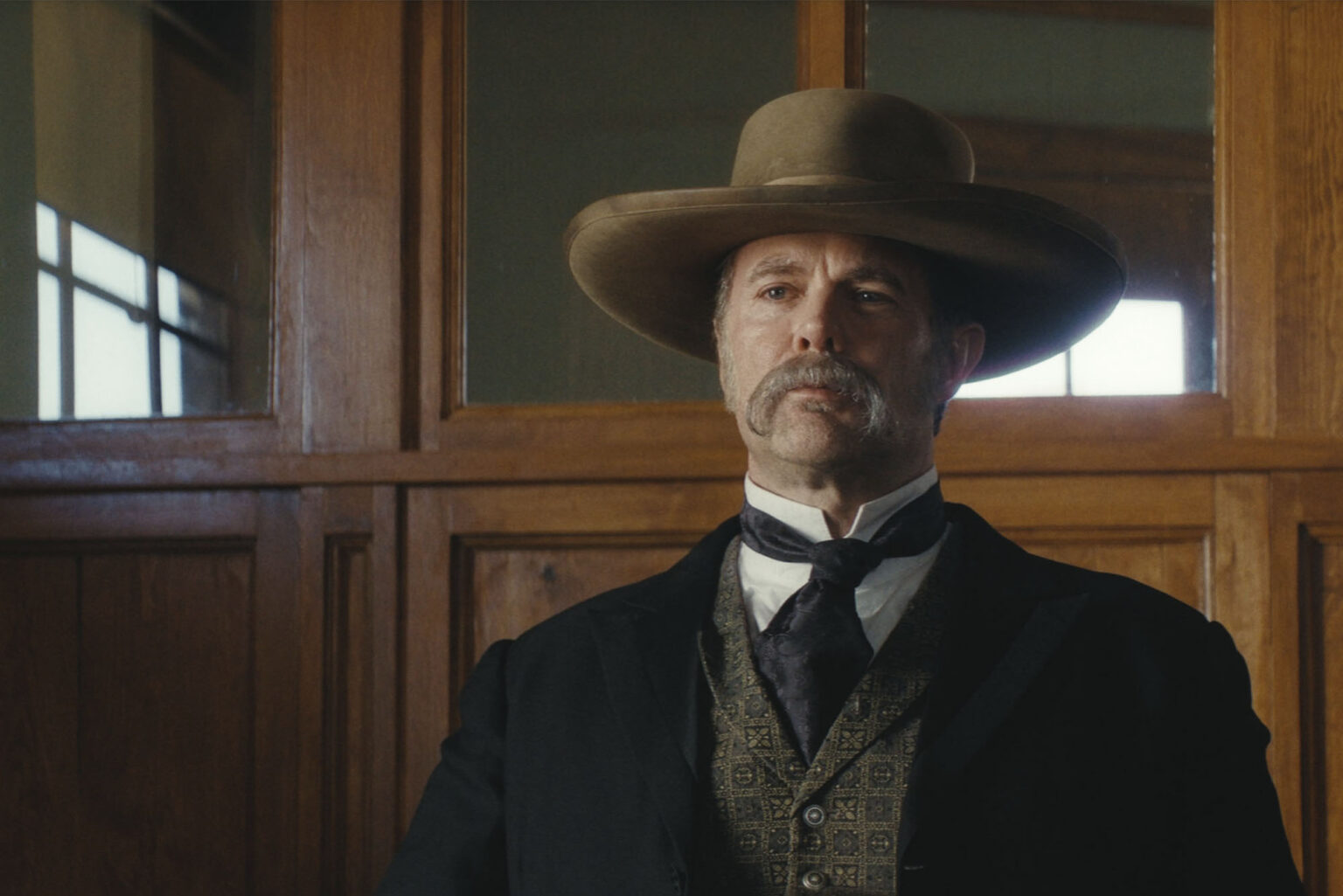 Viggo Mortensen Talks "The Dead Don't Hurt" & Modern Westerns - Sharp ...