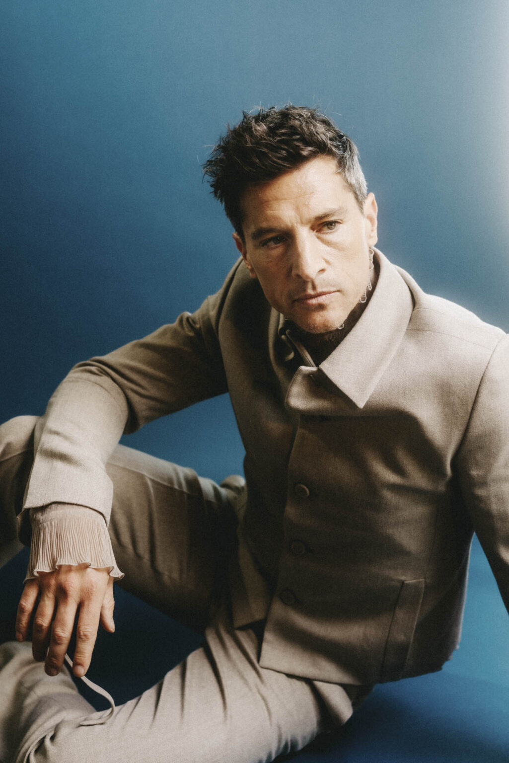 Simon Rex on "Blink Twice" & the Power of Positive Thinking - Sharp ...