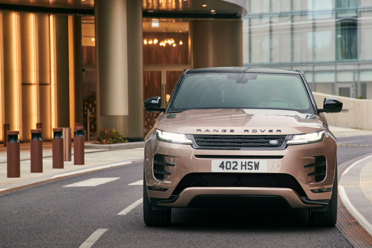 Discover Every Detail Behind the 2025 Range RoverTough Choices - Sharp Magazine