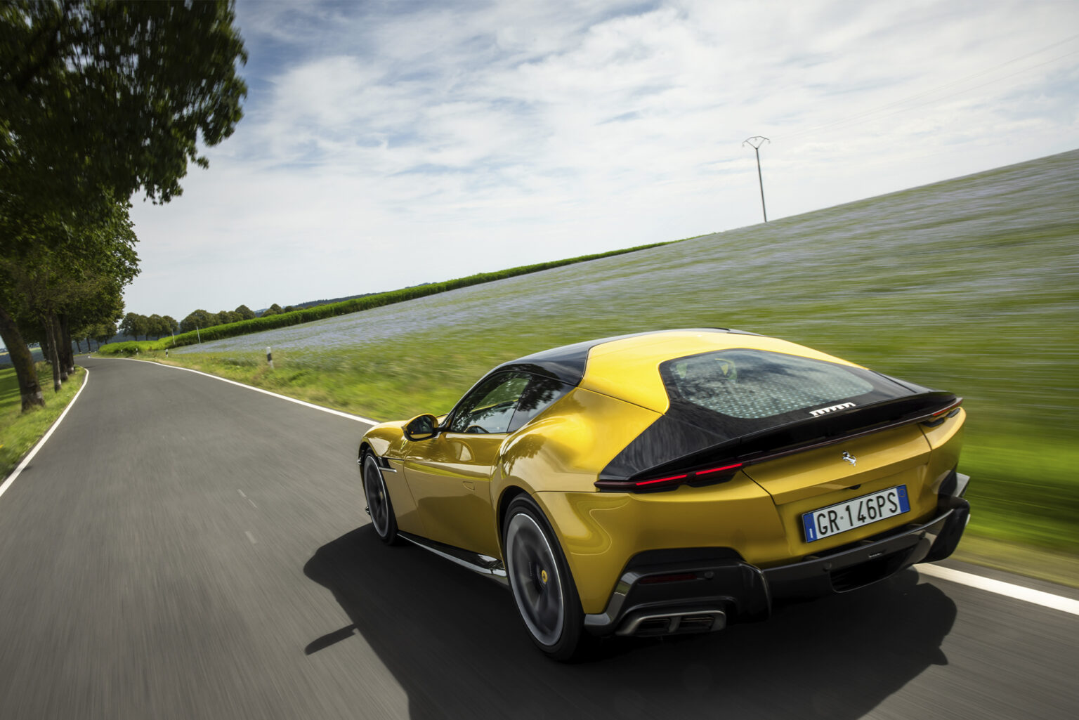 SHARP Drives: The Ferrari 12Cilindri Gives the V12 An Encore - Sharp ...