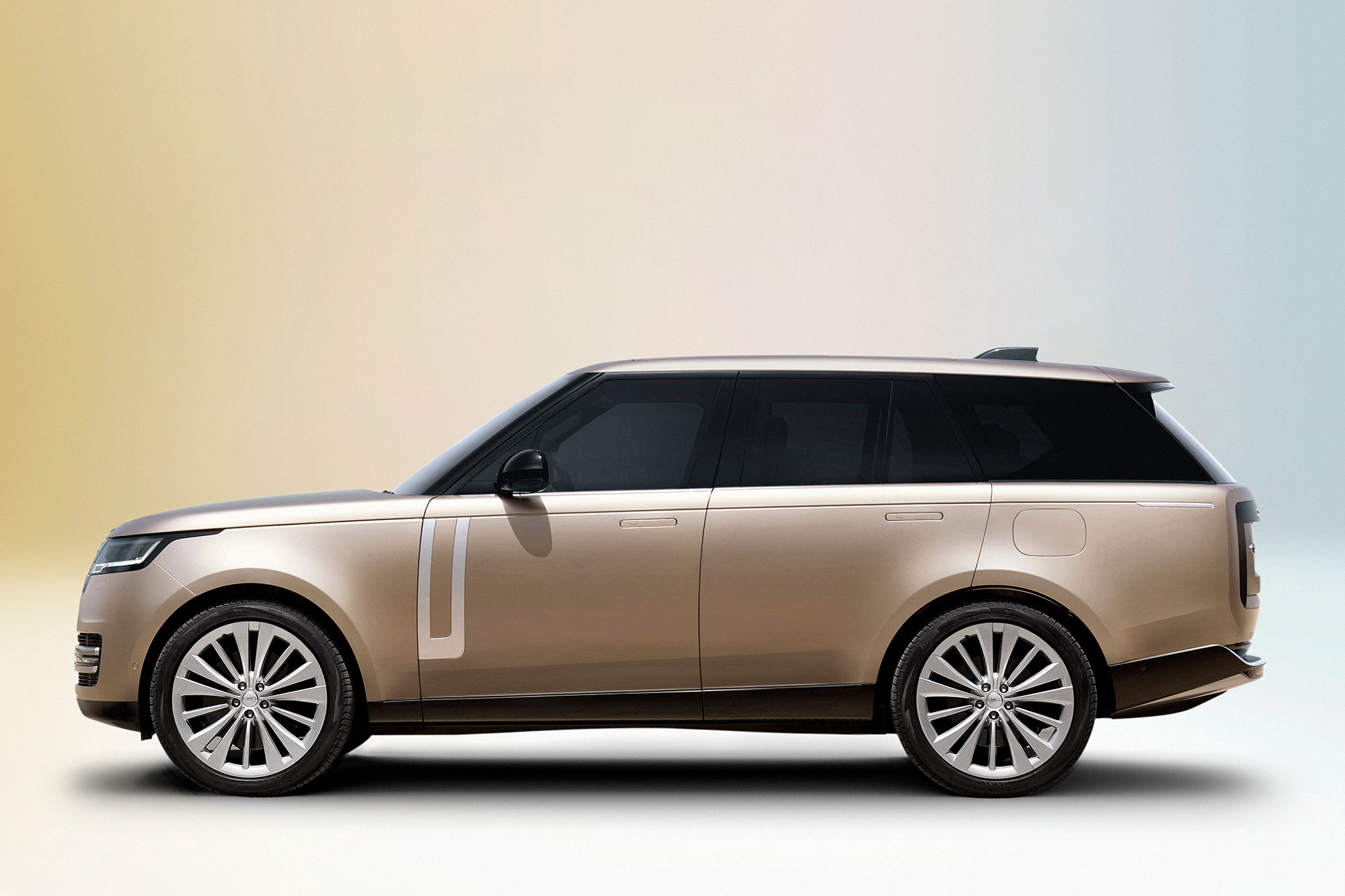 Every Range Rover Generation: A 55-Year Visual History - Sharp Magazine